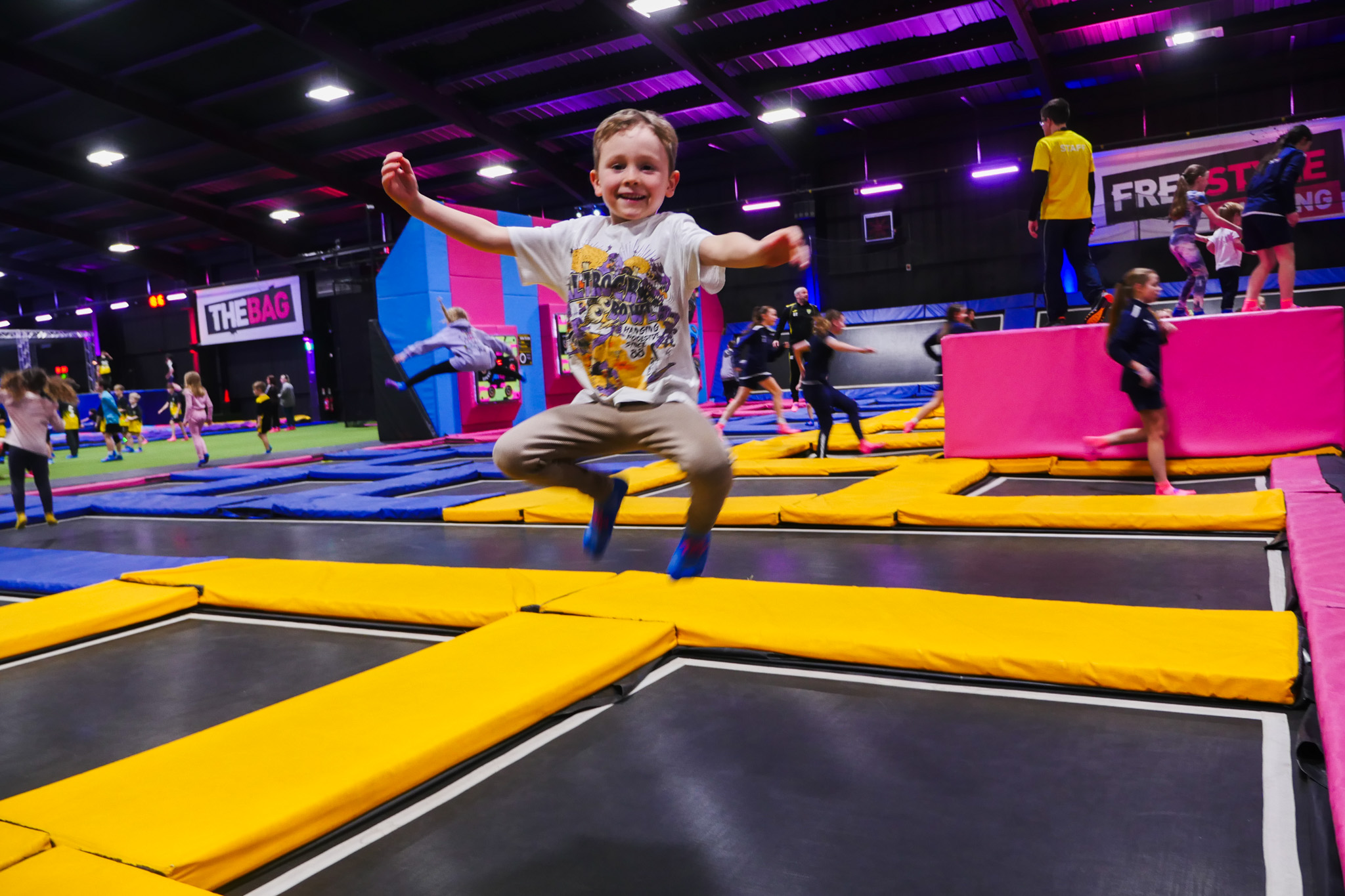 AirHop Trampoline Park Deals – Save 20% with Kids Pass